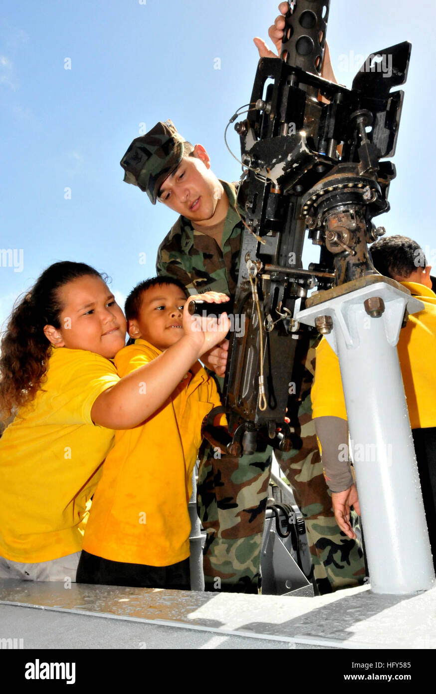 100413-N-8433N-995 GUAM (April 13, 2010) Gunner’s Mate 3rd Class Brian ...