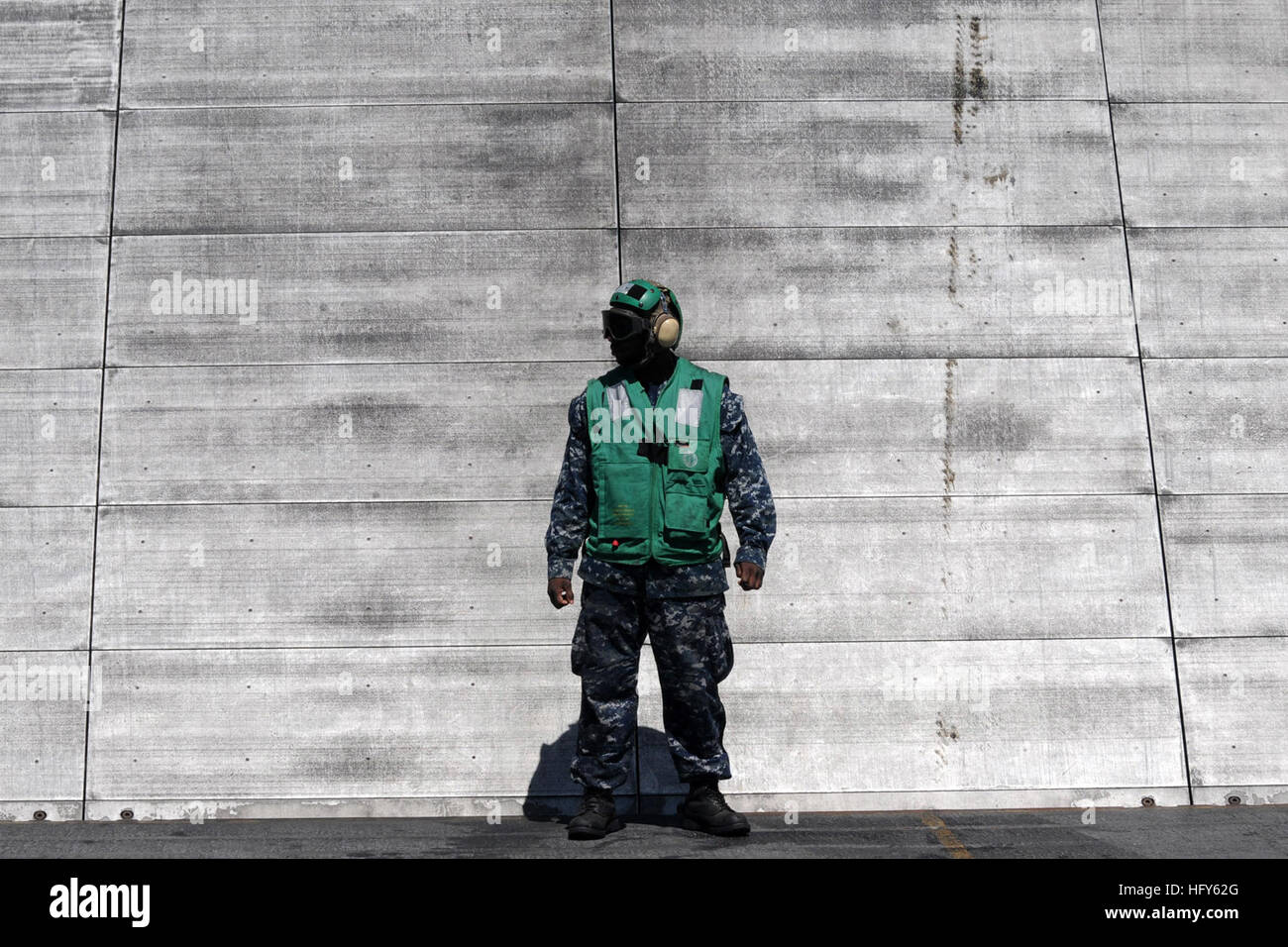 100501-N-7605J-349 SAN DIEGO (May 1, 2010) Aviation Boatswain's Mate ...