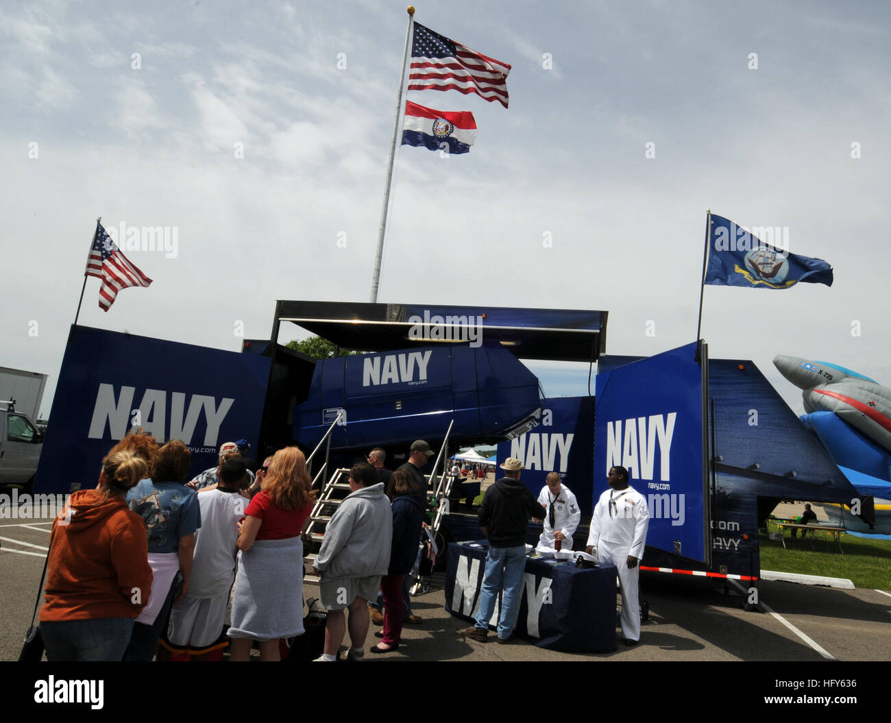 Navy flight simulator hi-res stock photography and images - Alamy