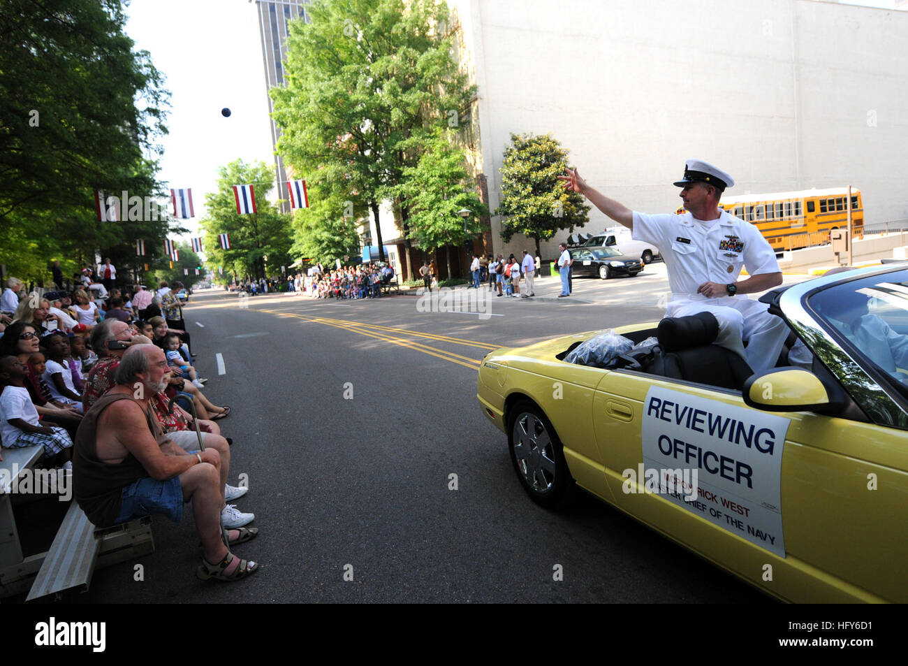 Master Chief Petty Officer of the Navy serves as Grand Marshall and ...