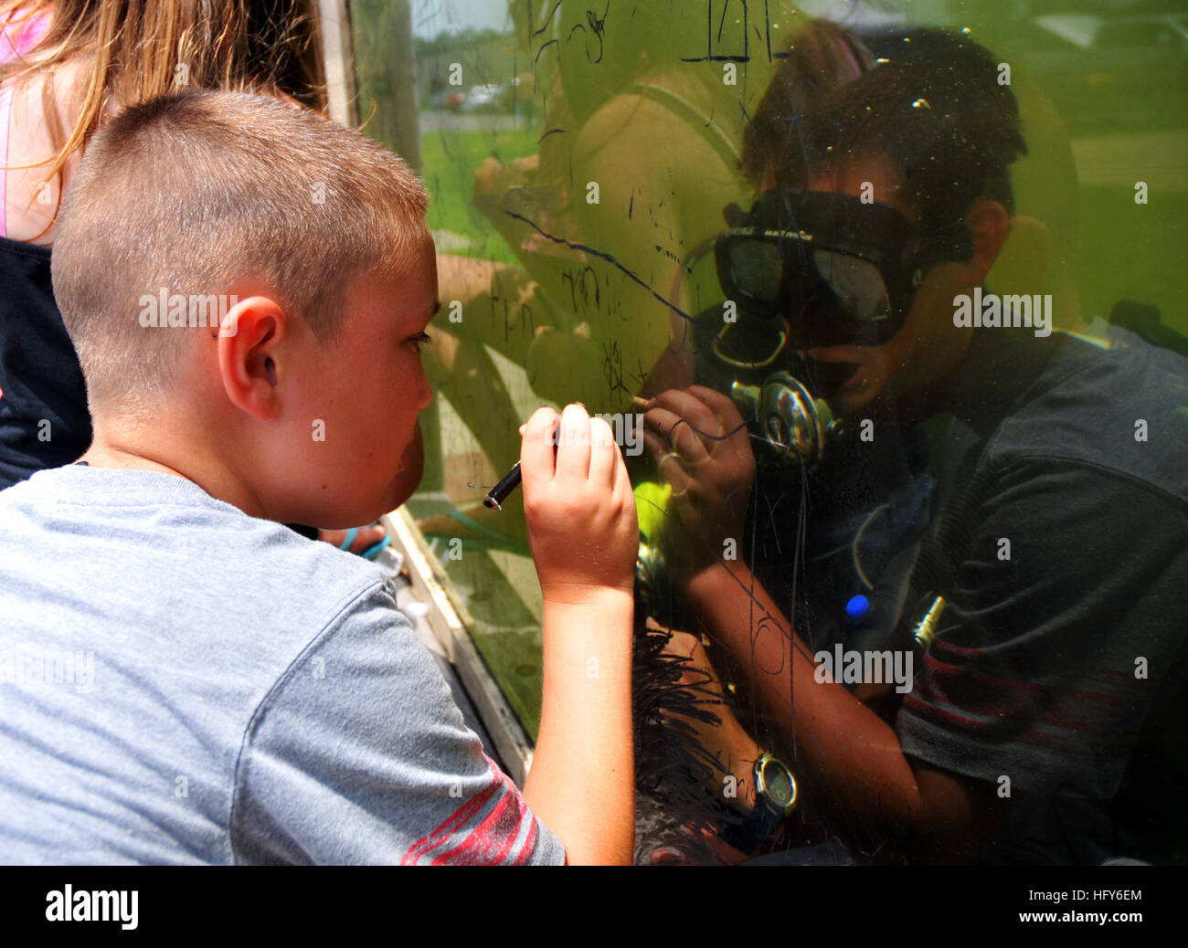 Seabees assigned underwater construction team hi-res stock photography ...