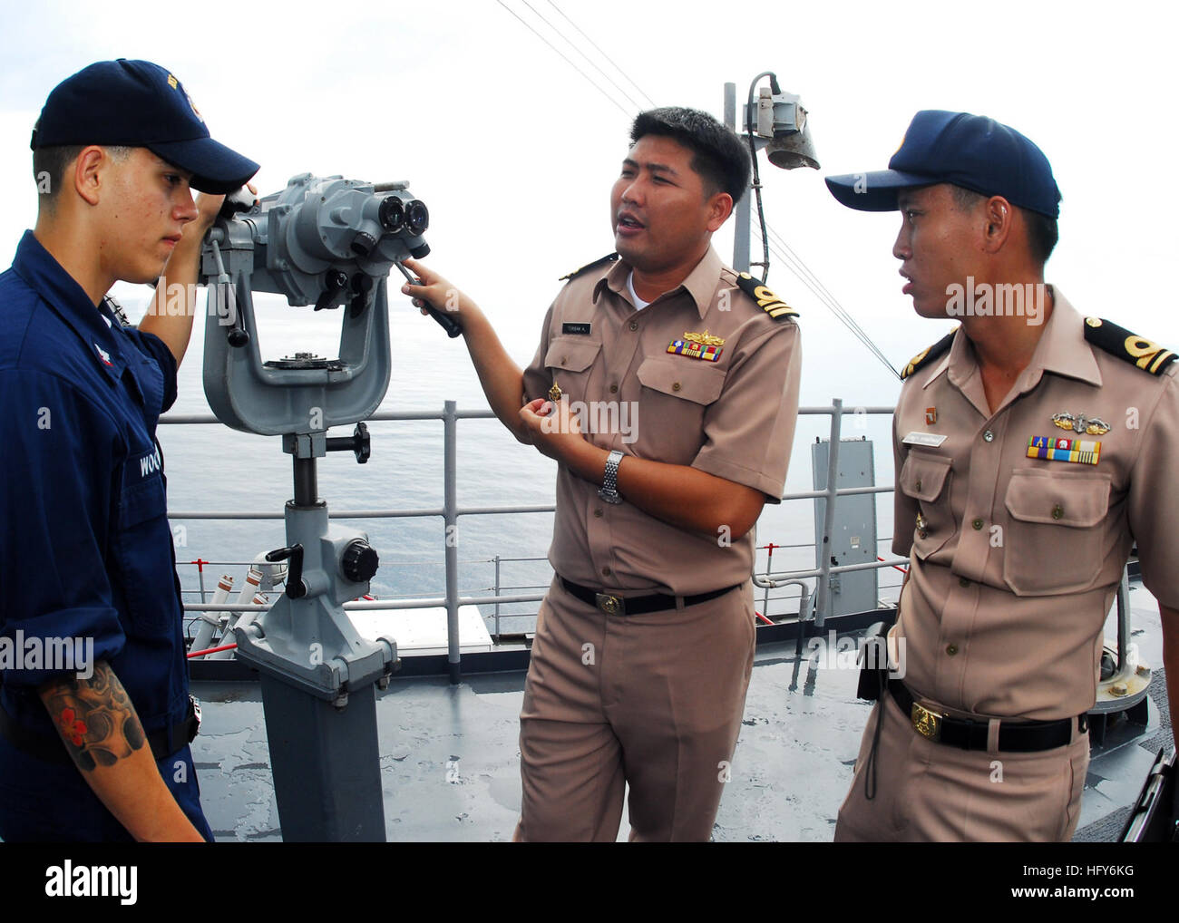 100512-N-0995C-051 SOUTH CHINA SEA (May 12, 2010) Royal Thai Navy ...