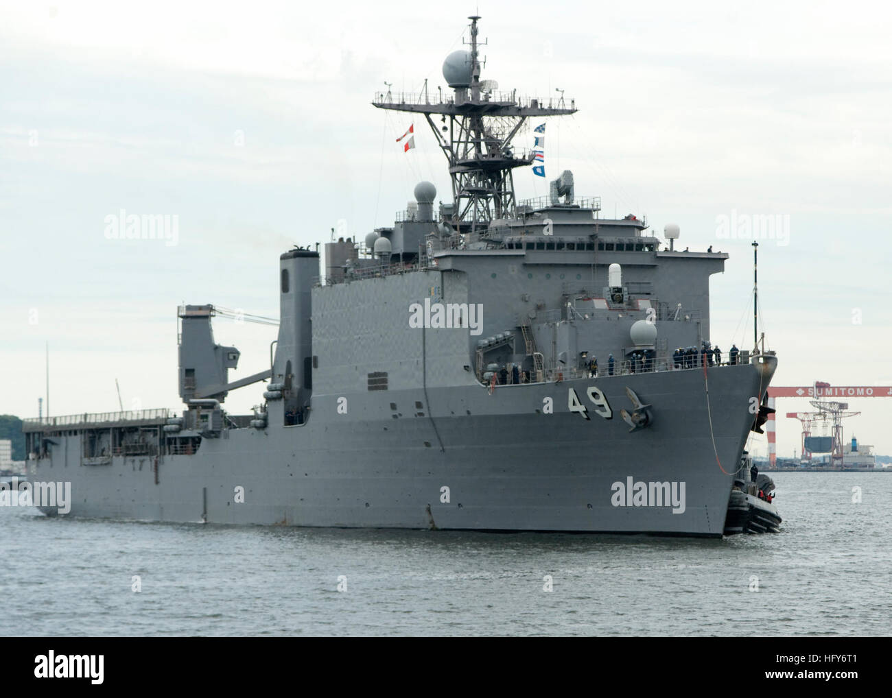 100514-N-5019M-002 YOKOSUKA, Japan (May 14, 2010) The amphibious dock ...