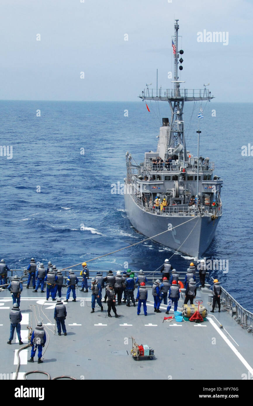 Uss defender hi-res stock photography and images - Alamy