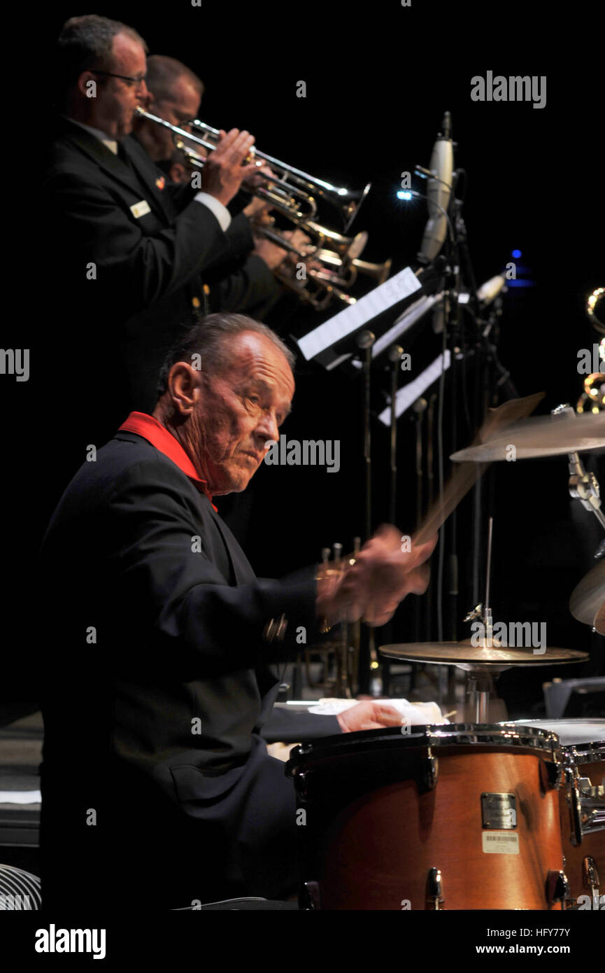 Us navy retired master hi-res stock photography and images - Alamy