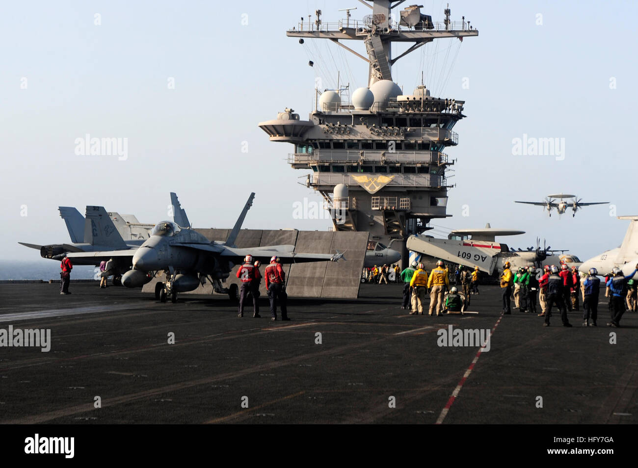 Part 121 carrier hi-res stock photography and images - Alamy