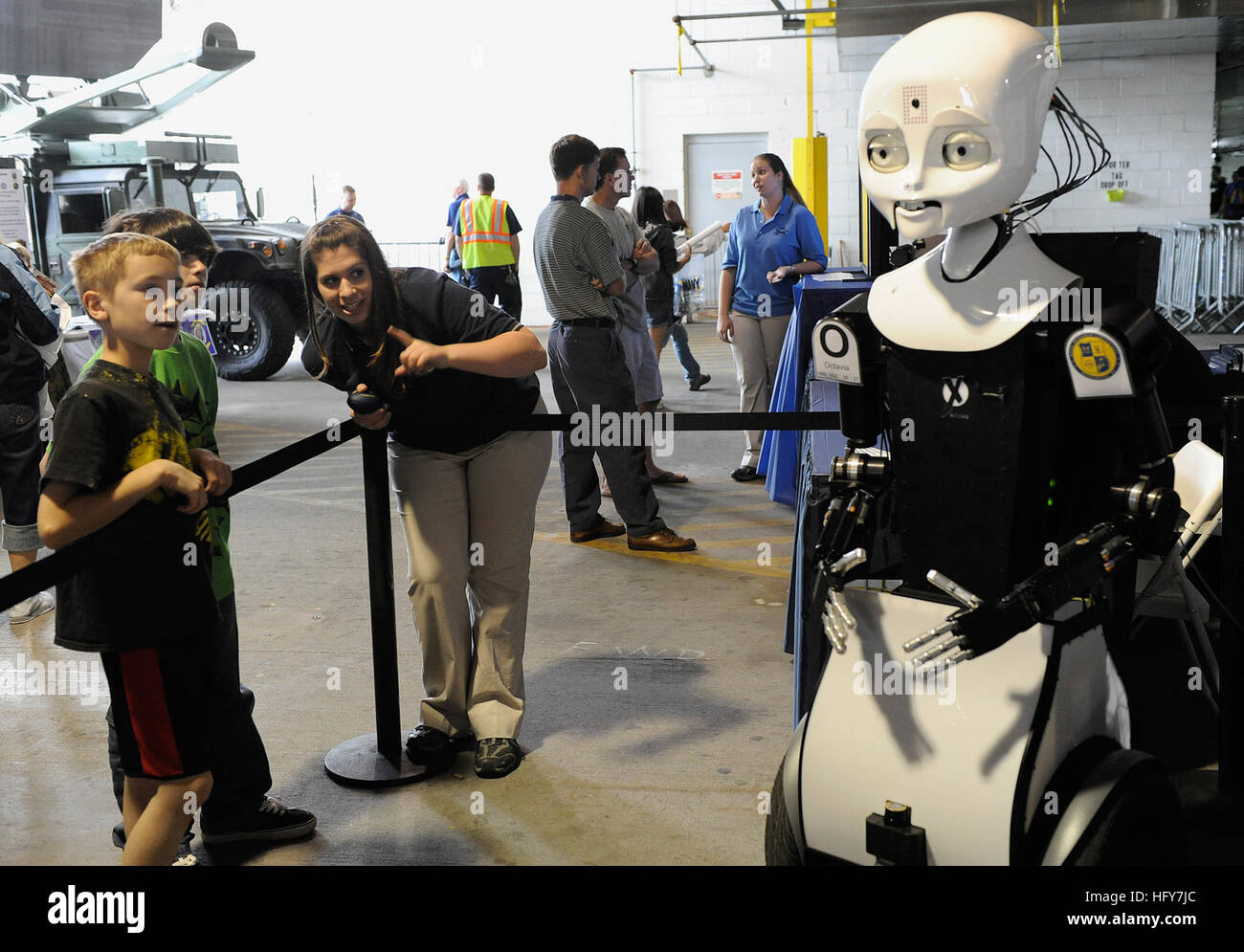 100528-N-7676W-094 NEW YORK (May 28, 2010) Lauren Gates, from the ...