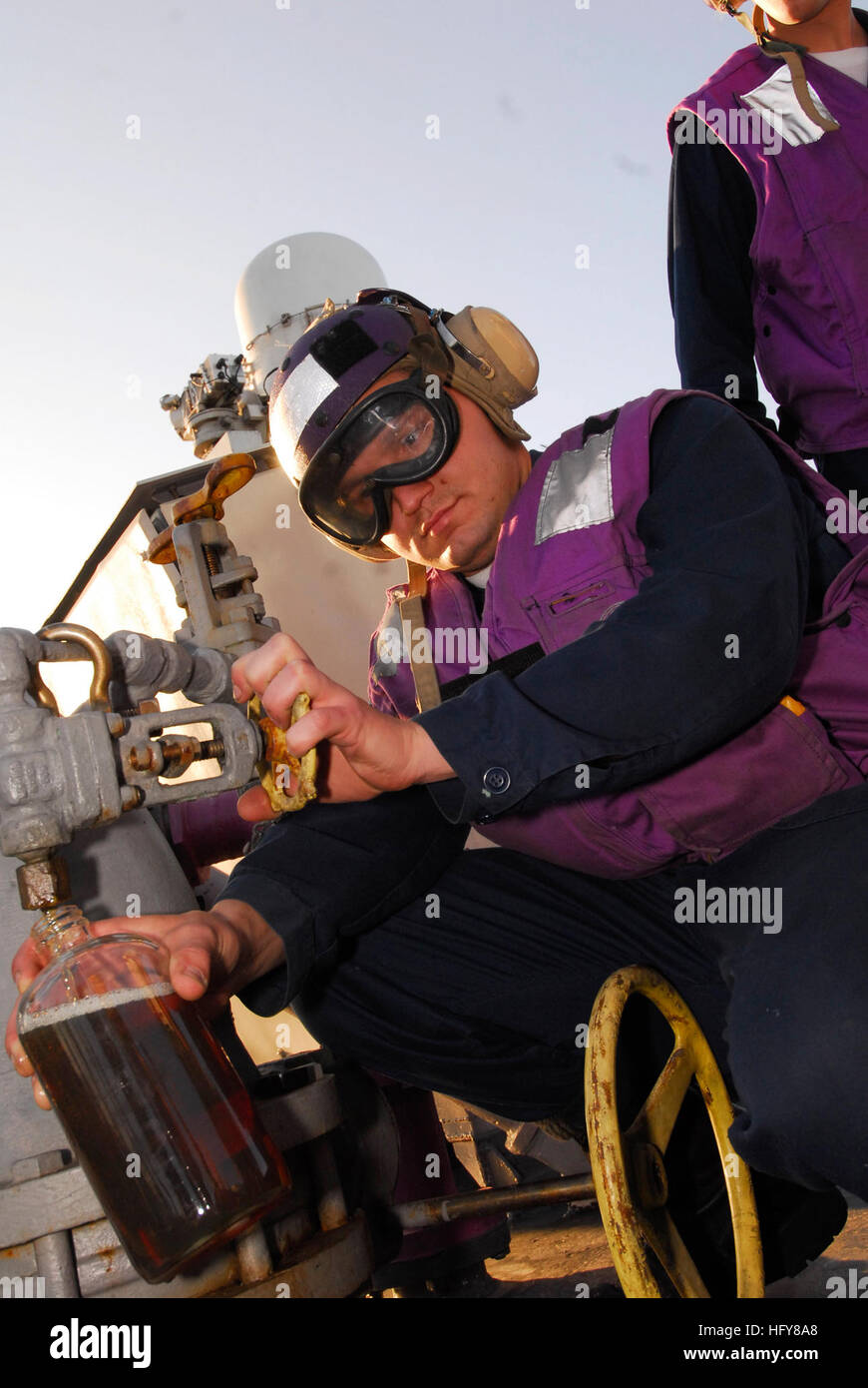 100609-N-7638K-095 MEDITERRANEAN SEA (June 9, 2010) Gas Turbine System ...