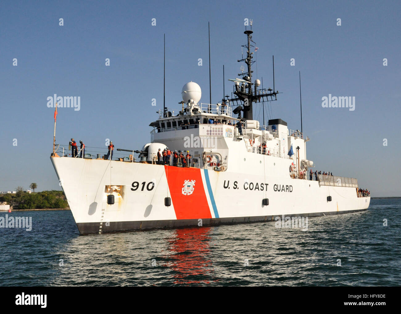 The United States Coast Guard medium endurance class cutter USCGC ...