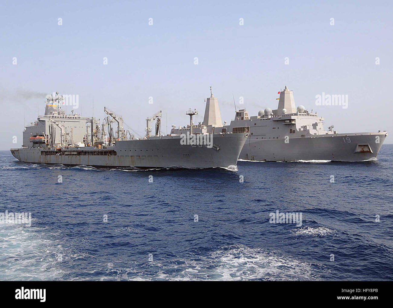 Military sealift command fleet replenishment oiler usns laramie hi-res ...