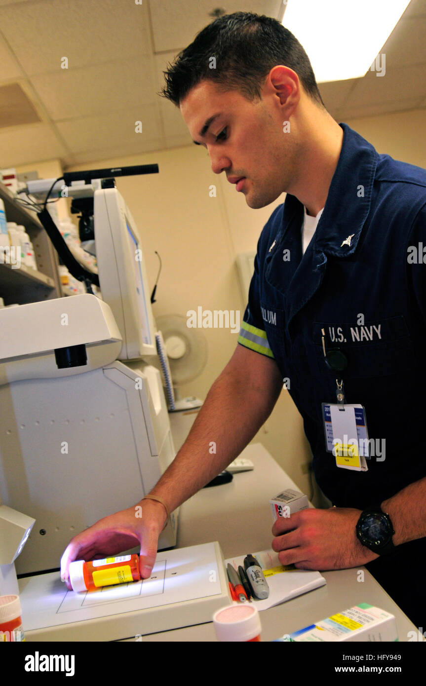 Us naval hospital naples italy hi-res stock photography and images - Alamy