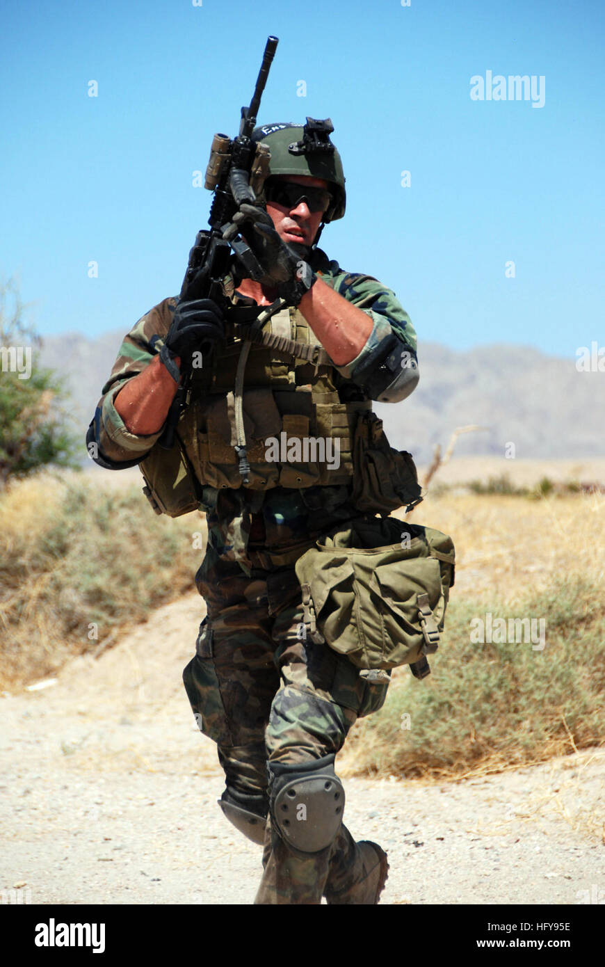 Navy seal action hi-res stock photography and images - Alamy