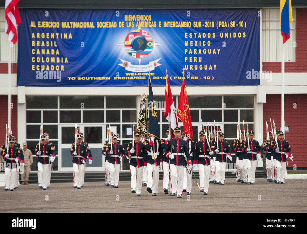 Members peruvian armed forces hi-res stock photography and images - Alamy