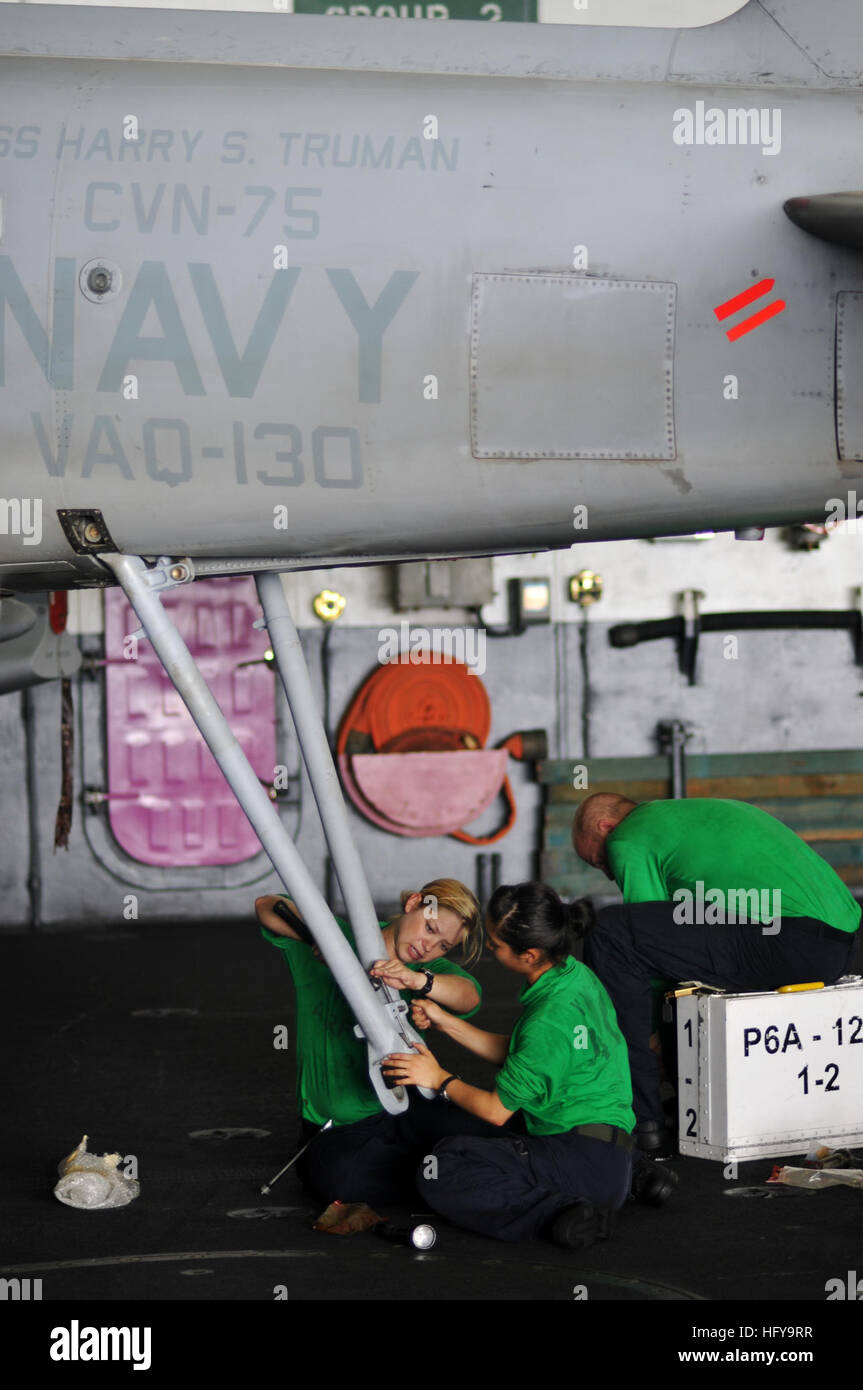 Assigned to the zappers of electronic attack squadron vaq 130 hi-res ...
