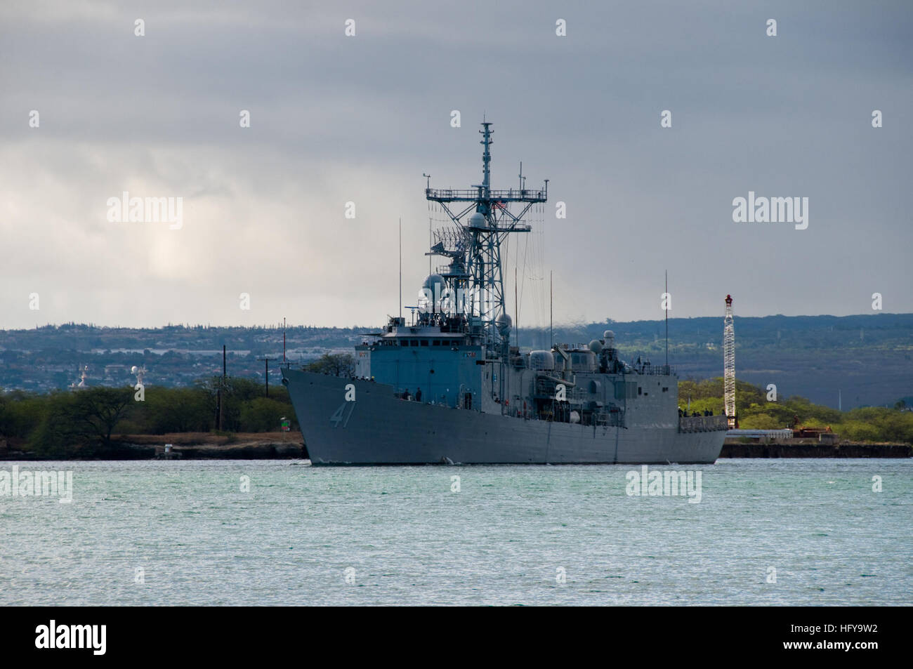 100706-N-6674H-013 PEARL HARBOR (July 6, 2010) The guided-missile ...