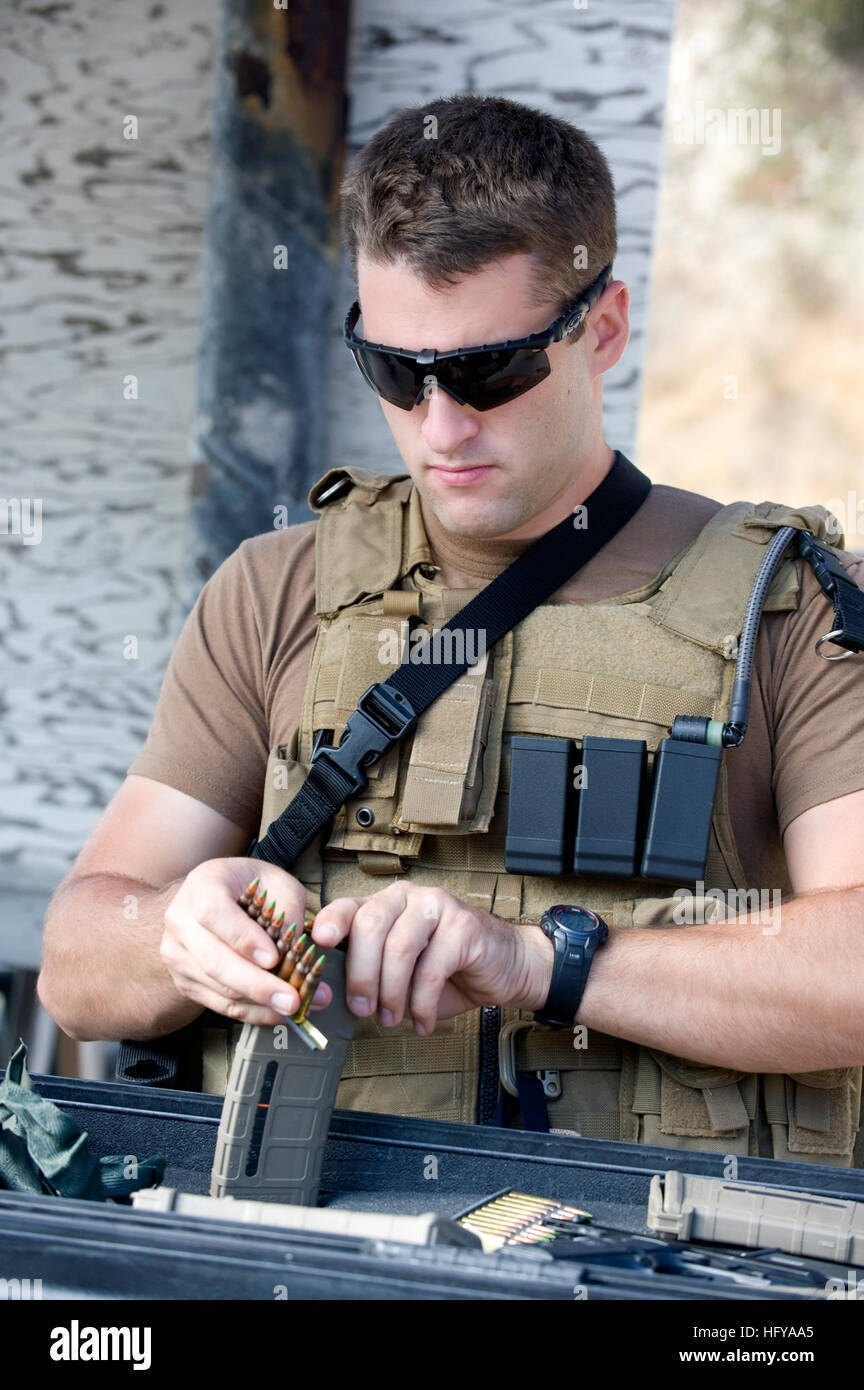 Mk18 rifle hi-res stock photography and images - Alamy