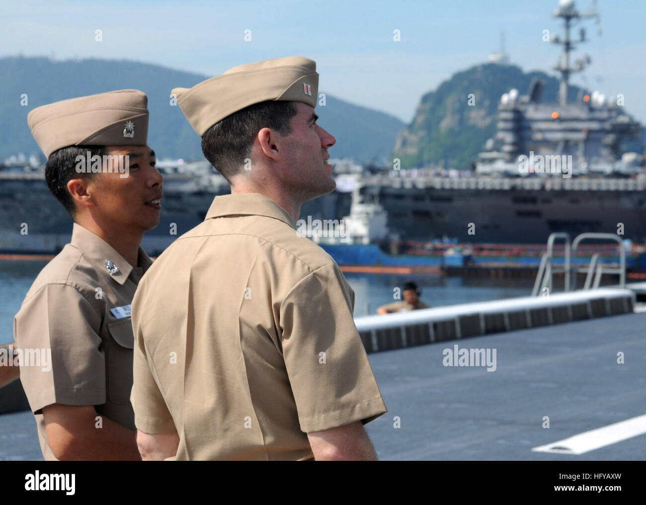 The republic of korea ship dokdo lph 6111 hi-res stock photography and ...