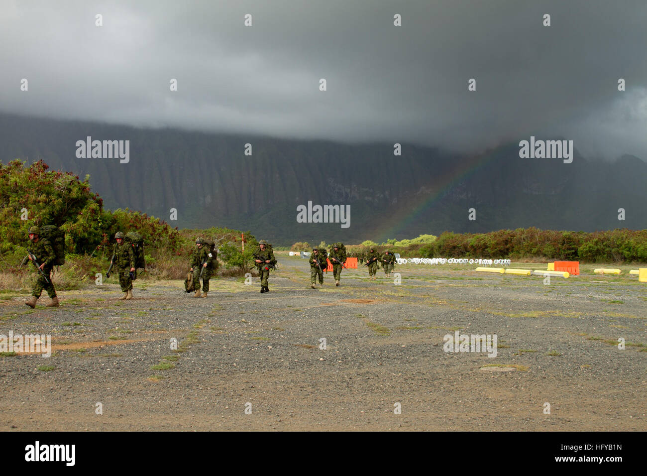 100726-M-8520D-515 MARINE CORPS TRAINING AREA BELLOWS, Hawaii (July 26 ...