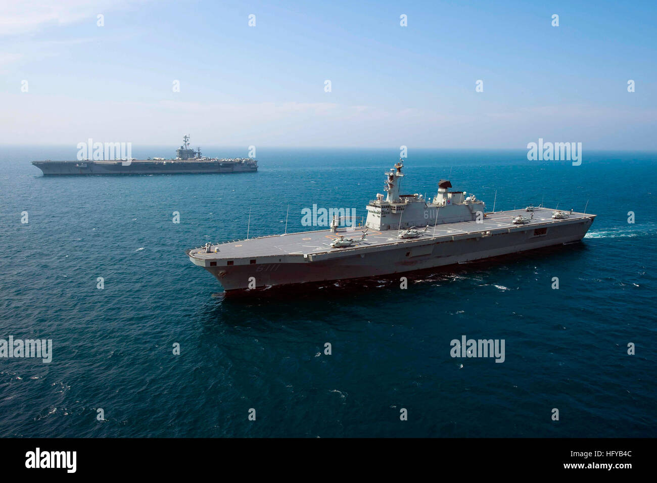 Republic of korea ship roks dokdo lph 6111 hi-res stock photography and ...