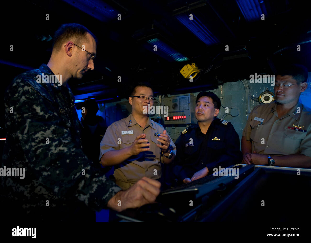 U s navy capt david lausman hi-res stock photography and images - Alamy