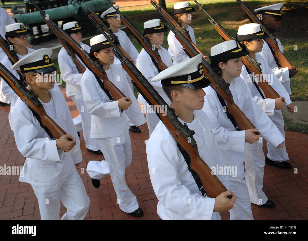 Us naval academy in formal hi-res stock photography and images - Alamy