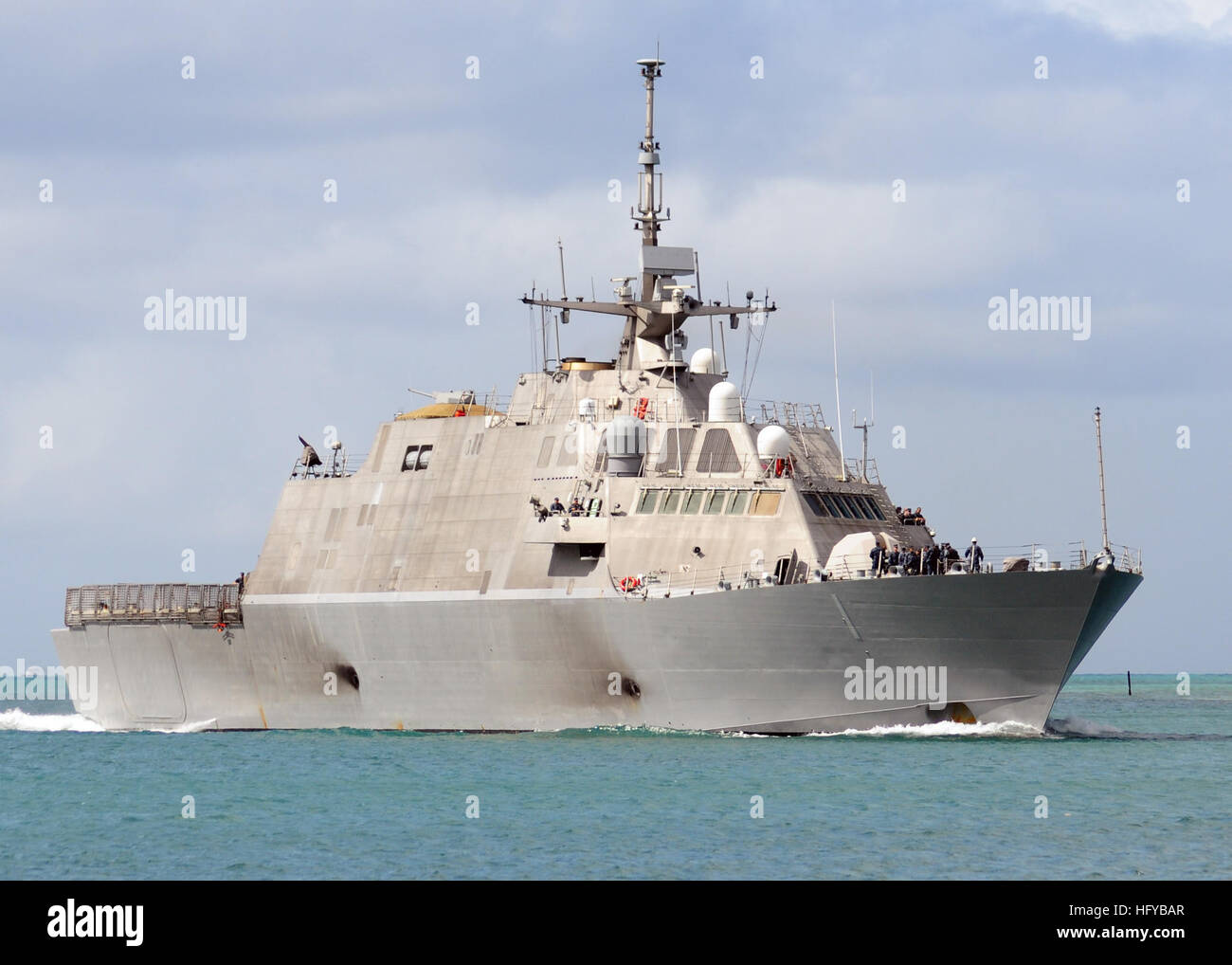 100731-N-6854D-100 PEARL HARBOR (July 31, 2010) The littoral combat ...