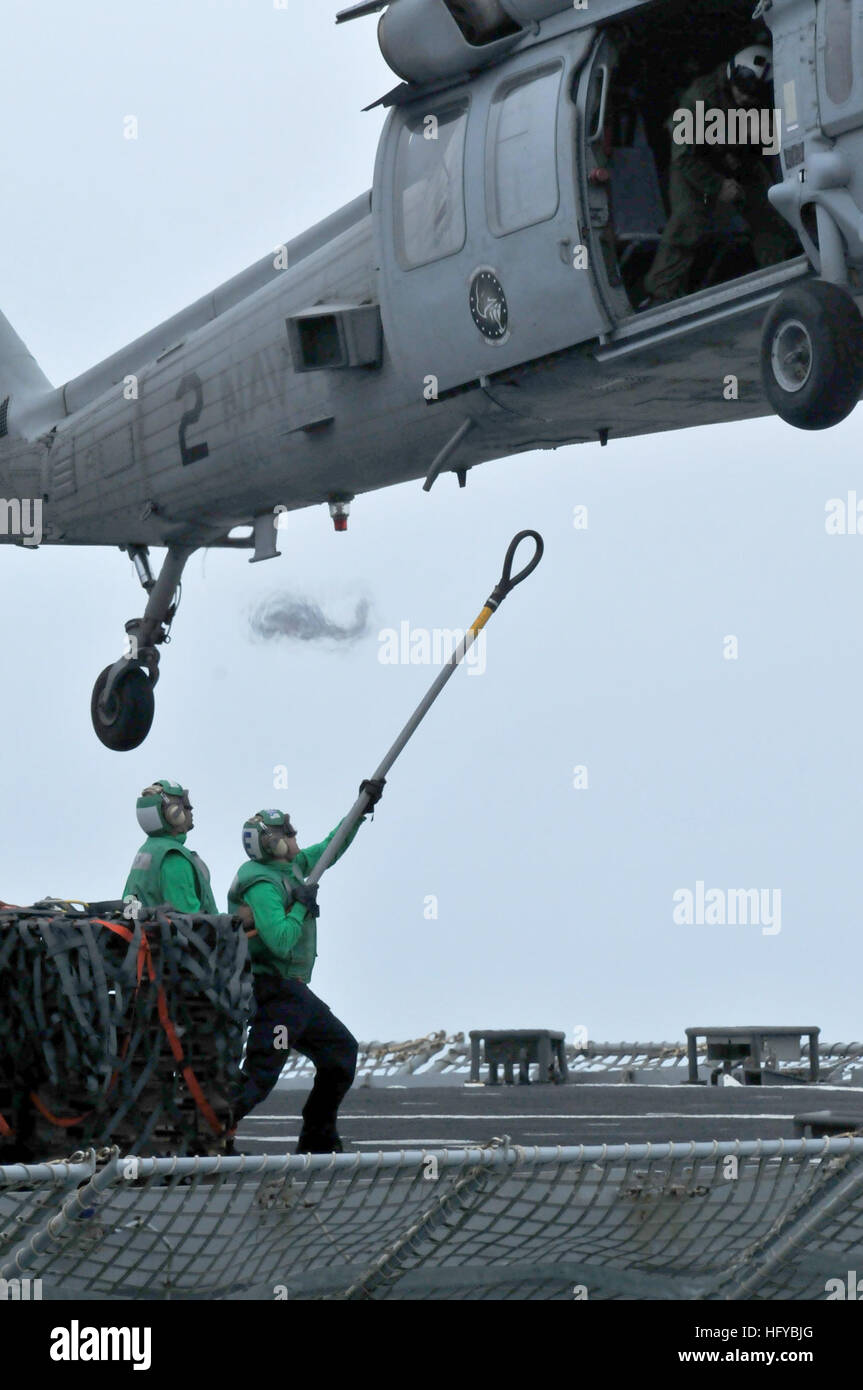 Usns effective hi-res stock photography and images - Alamy