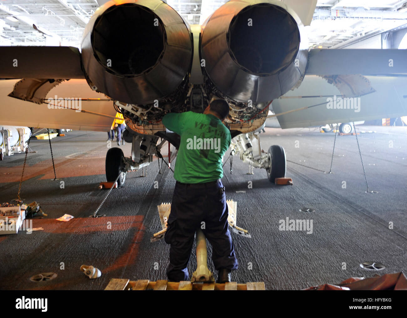 Aviation structural mechanic hi-res stock photography and images - Alamy