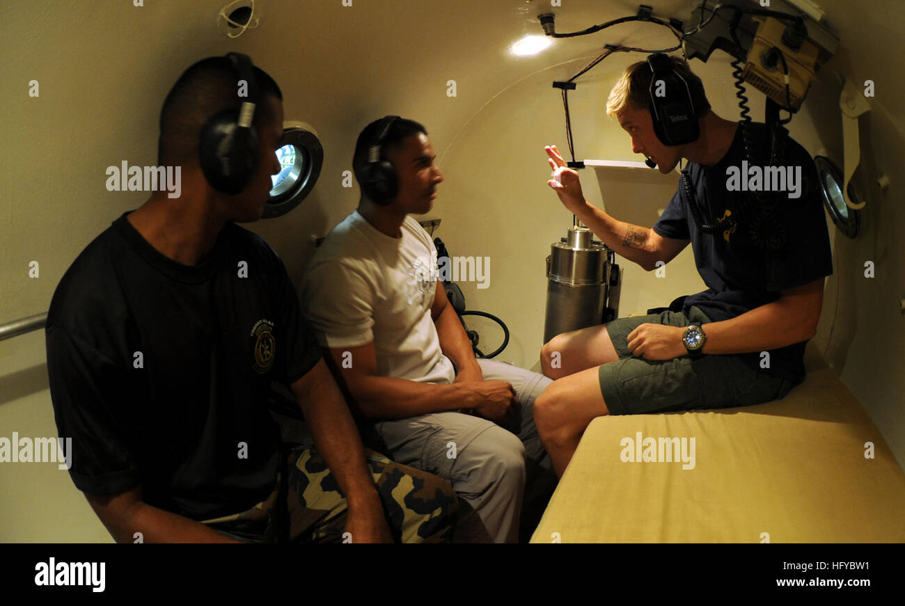 Compression chamber hi-res stock photography and images - Alamy