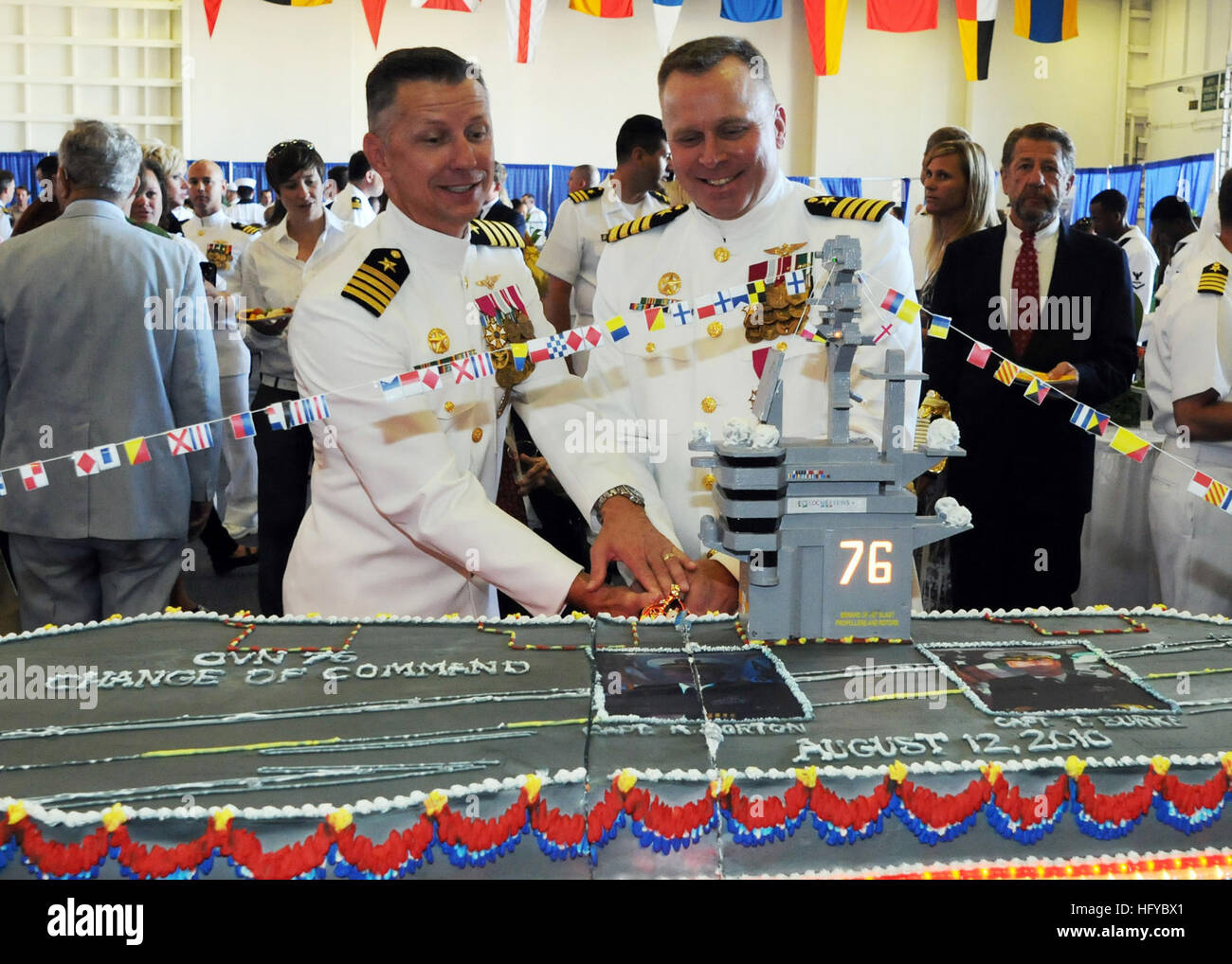 Capt thom burke commanding officer hi-res stock photography and images ...