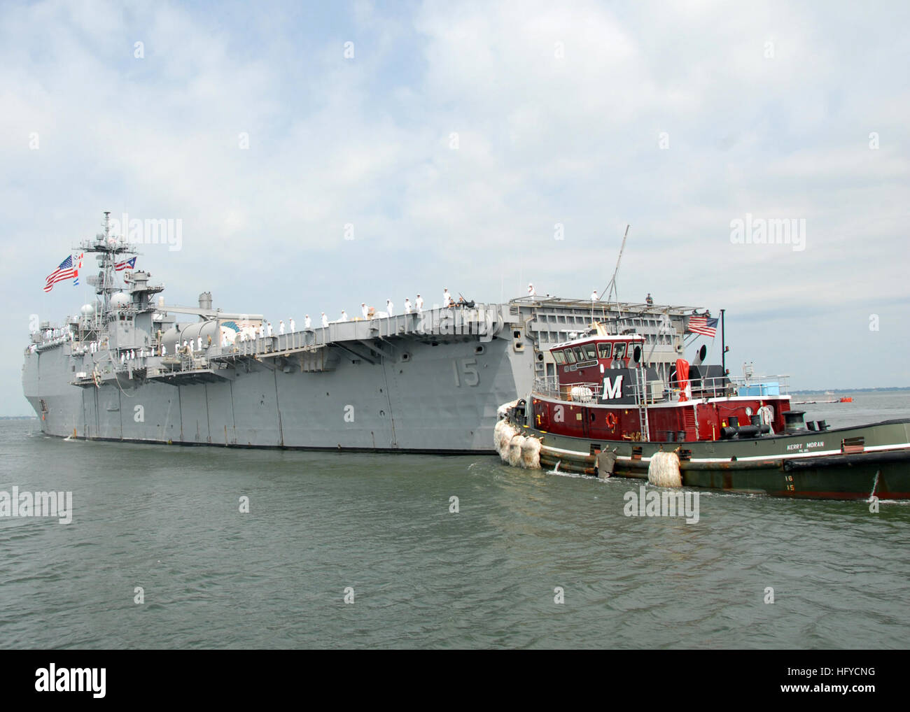 100827-N-6764G-153 NORFOLK (Aug. 27, 2010) The amphibious transport ...