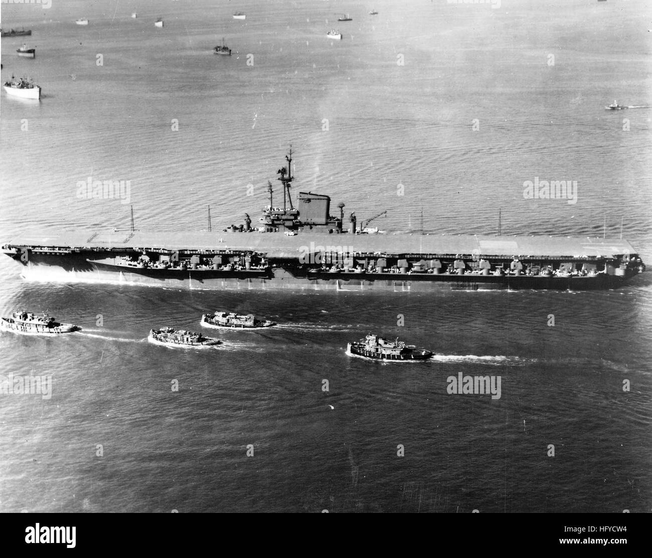 USS Midway (CVB-41) underway on 10 September 1945 Stock Photo - Alamy
