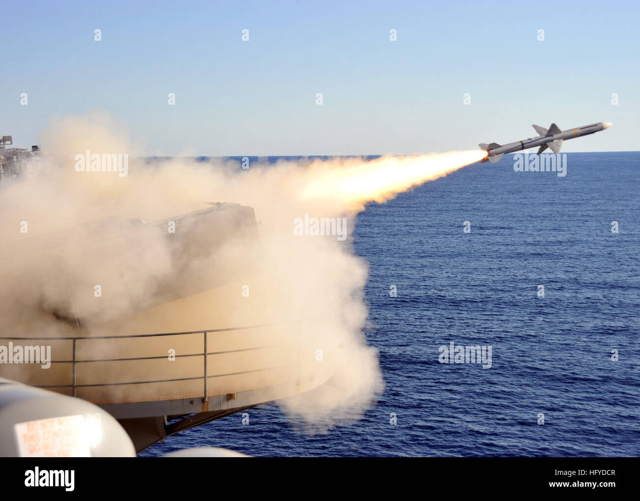 Nato sea sparrow mk 57 launcher hi-res stock photography and images - Alamy