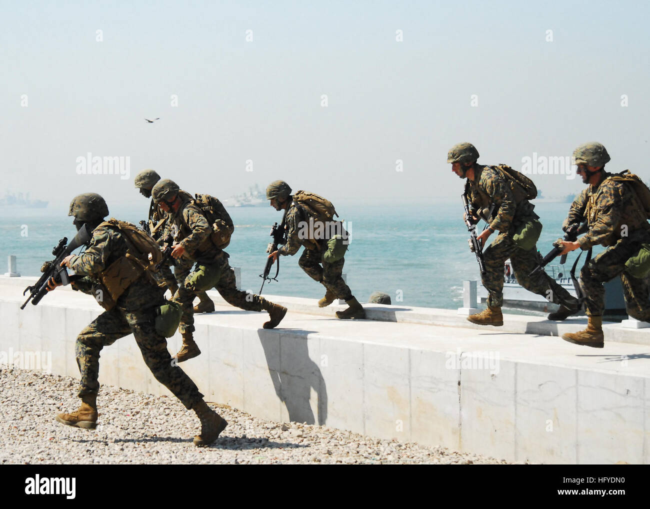 Incheon landing hi-res stock photography and images - Alamy