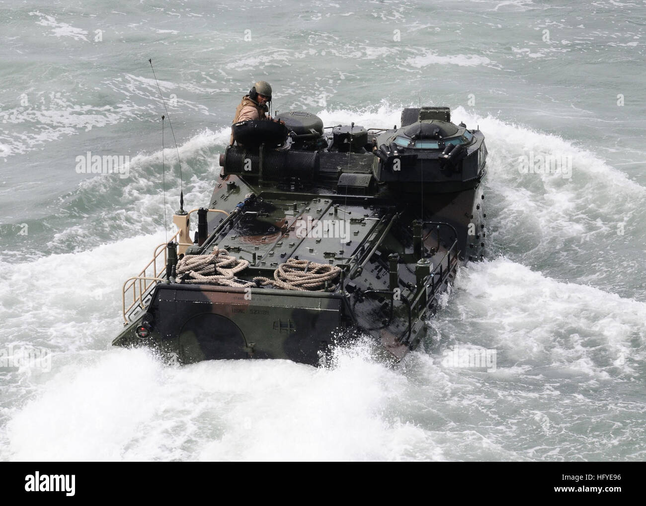 Amphibious warfare certification hi-res stock photography and images ...