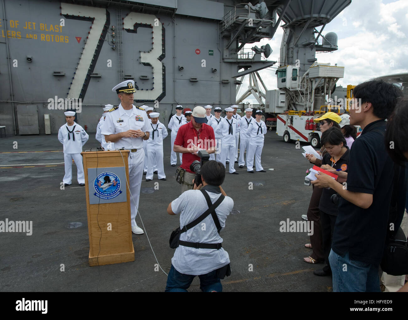 U s navy capt david lausman hi-res stock photography and images - Alamy