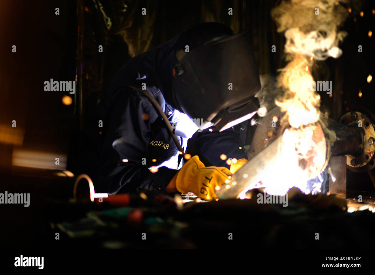 Shielded metal arc welder hi-res stock photography and images - Alamy