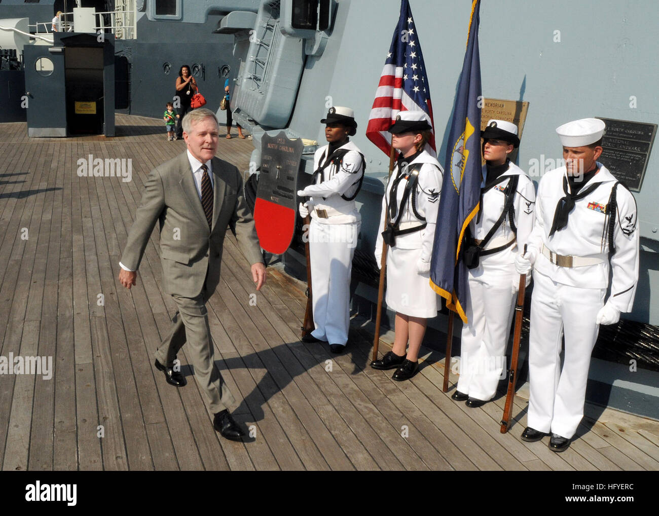 101013-N-9936B-044 WILMINGTON, N.C. (Oct. 12, 2010) Secretary of the ...