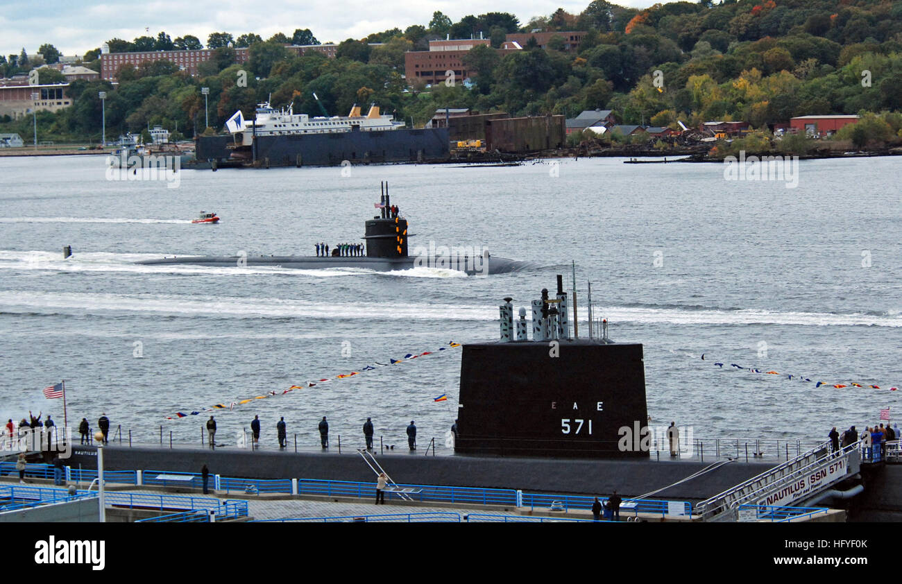 Class 720 hi-res stock photography and images - Alamy