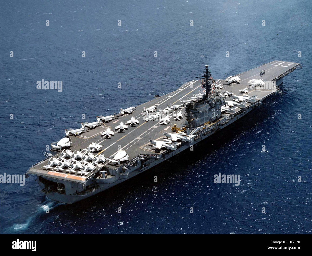 USS Kitty Hawk (CVA-63) underway in June 1962 Stock Photo - Alamy