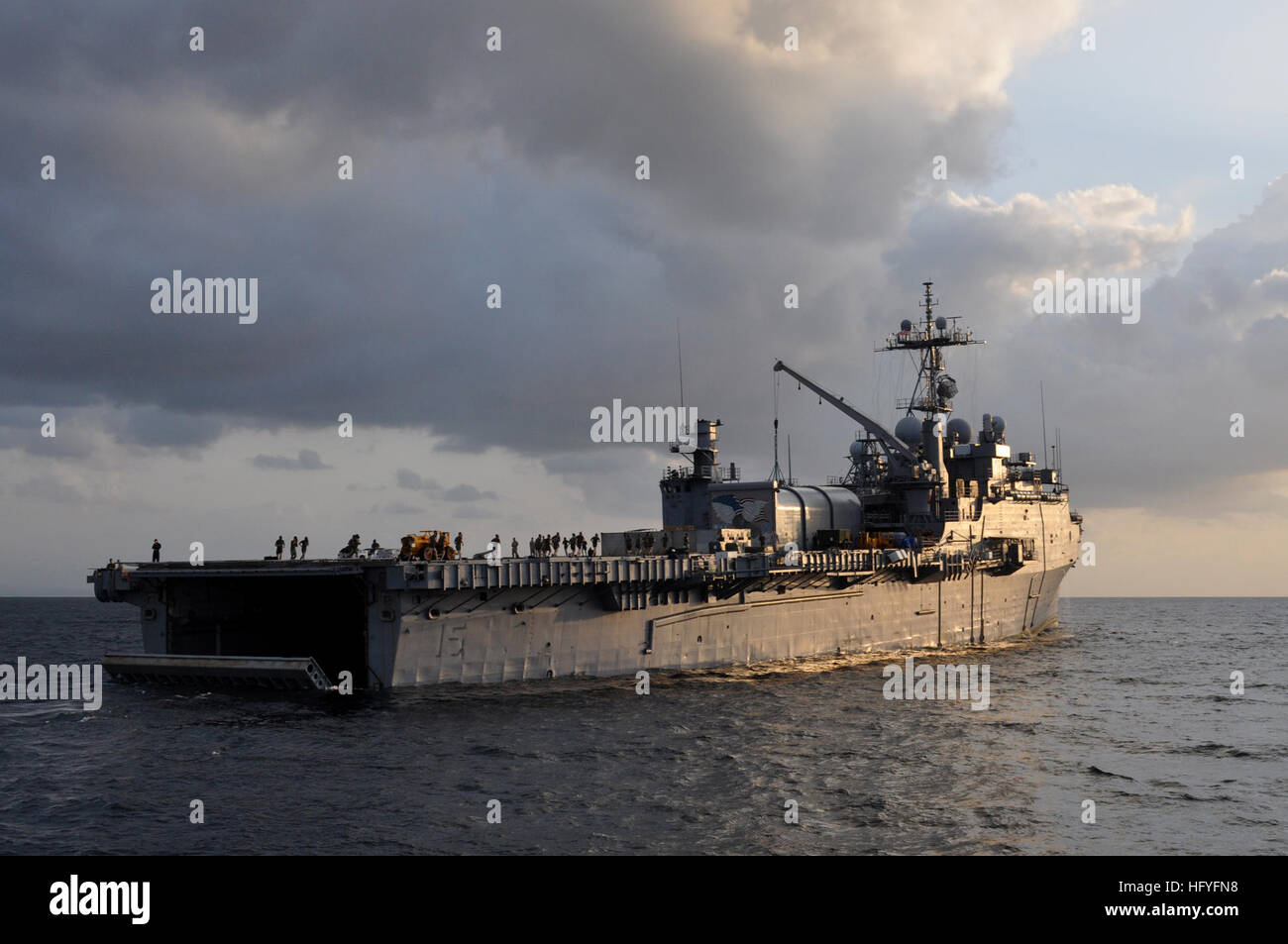 101029-N-7293M-083 GULF OF ADEN (Oct. 29, 2010) The amphibious ...