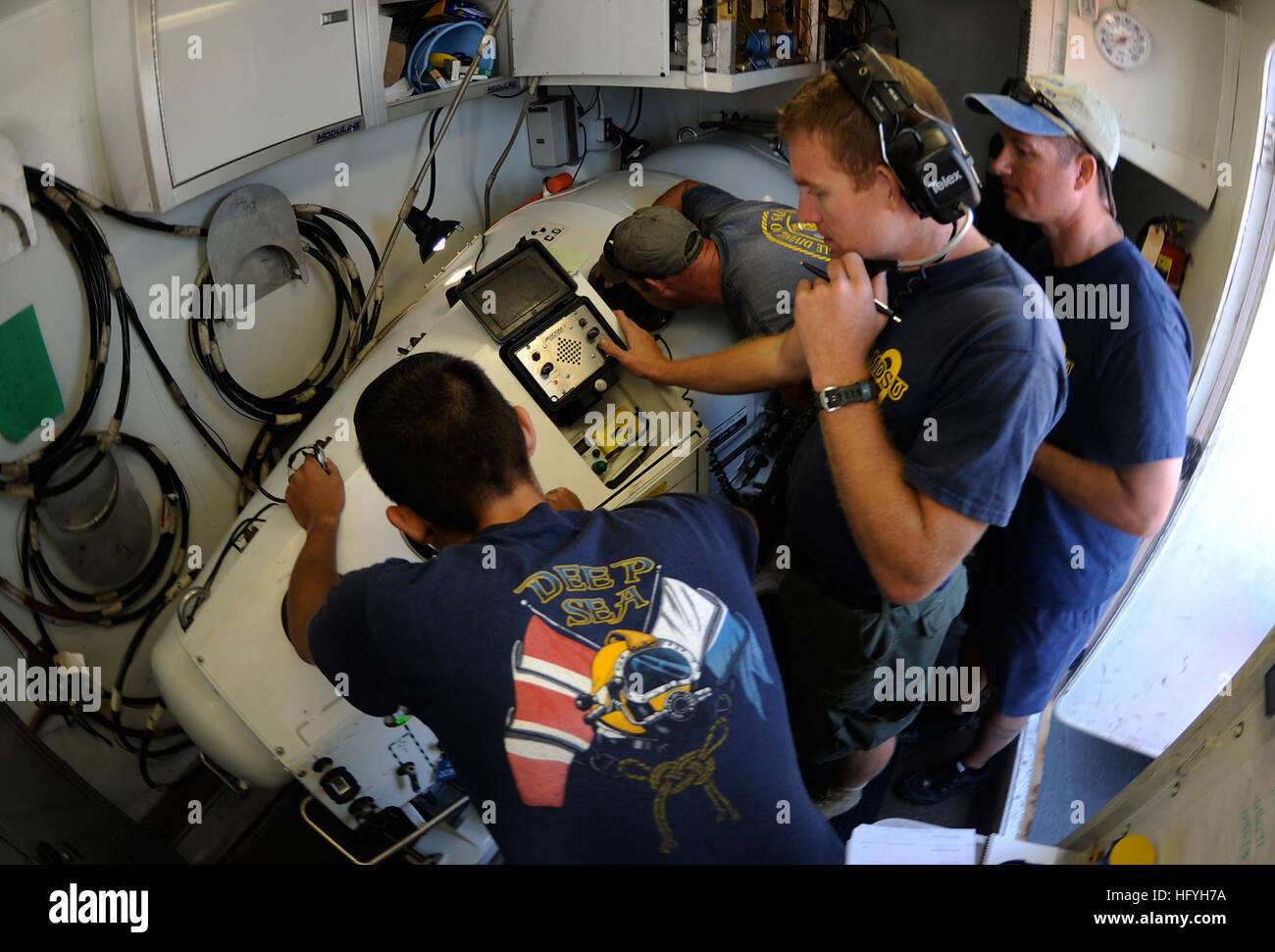 Usns catawba t atf 168 hi-res stock photography and images - Alamy