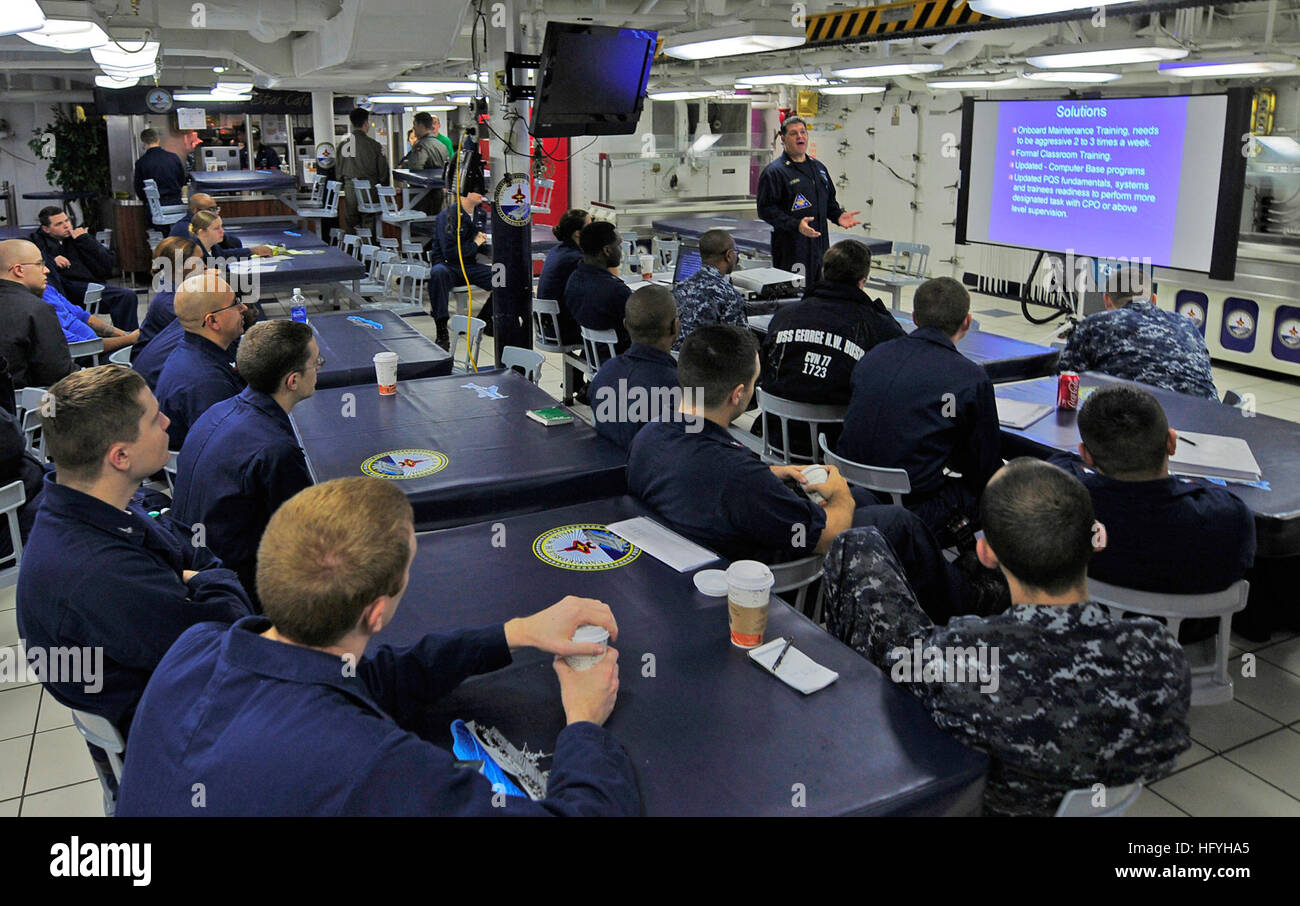 Chief damage controlman hi-res stock photography and images - Alamy