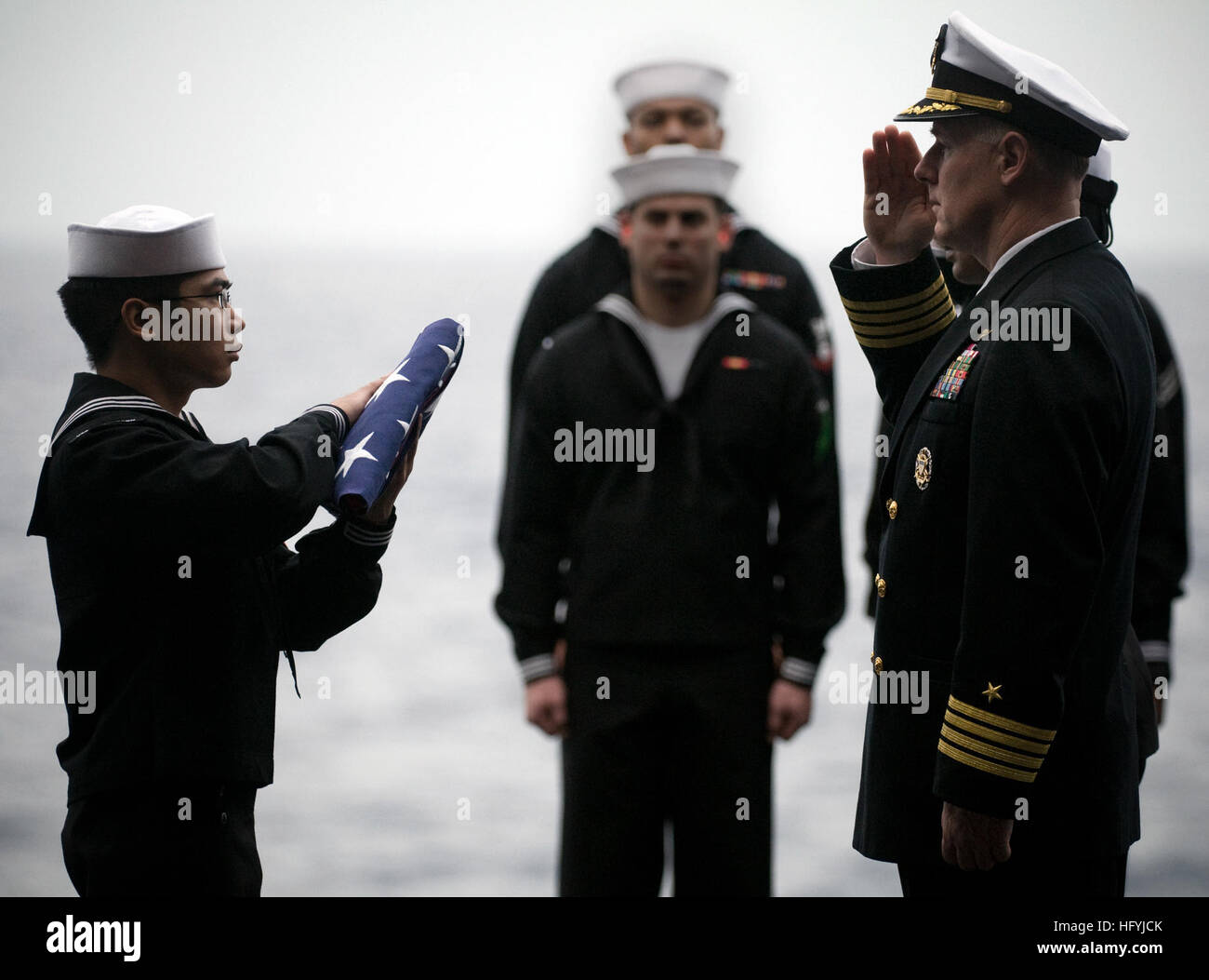 101227-N-2055M-517 PACIFIC OCEAN (Dec. 27, 2010) Capt. Bruce H. Lindsey ...