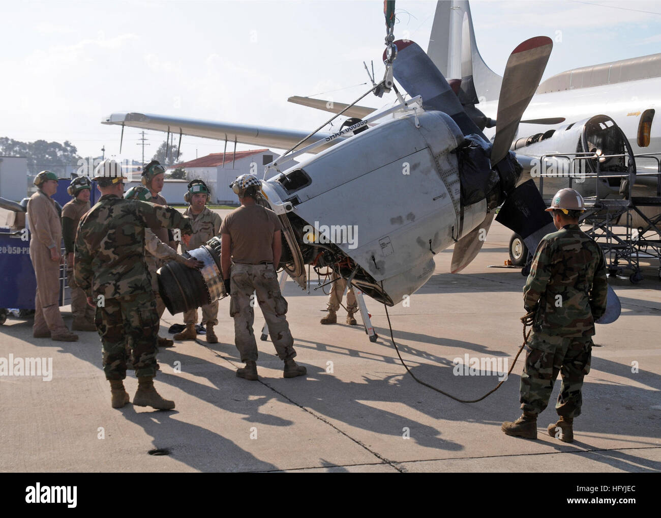 110105-N-9564W-139 ROTA, Spain (Jan. 5, 2011) Seabees assigned to the ...