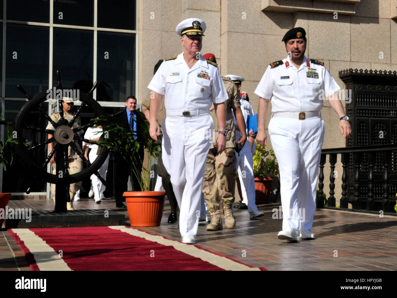 Chief of naval operations adm gary roughead hi-res stock photography ...