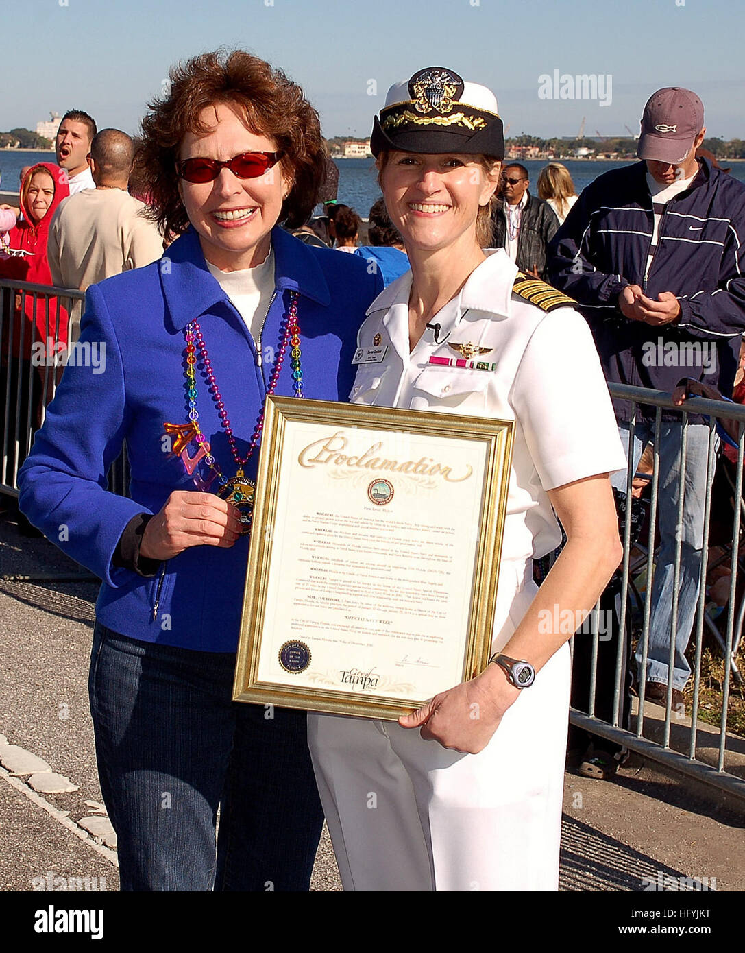 110122-N-6778P-002 TAMPA, Fla. (Jan. 22, 2011) Tampa Mayor Pam Iorio ...
