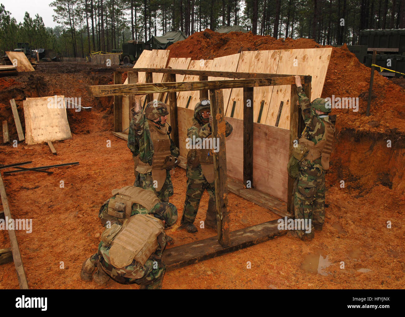 110125-N-8816D-018 CAMP SHELBY, Miss. (Jan. 21, 2011) Seabees assigned ...