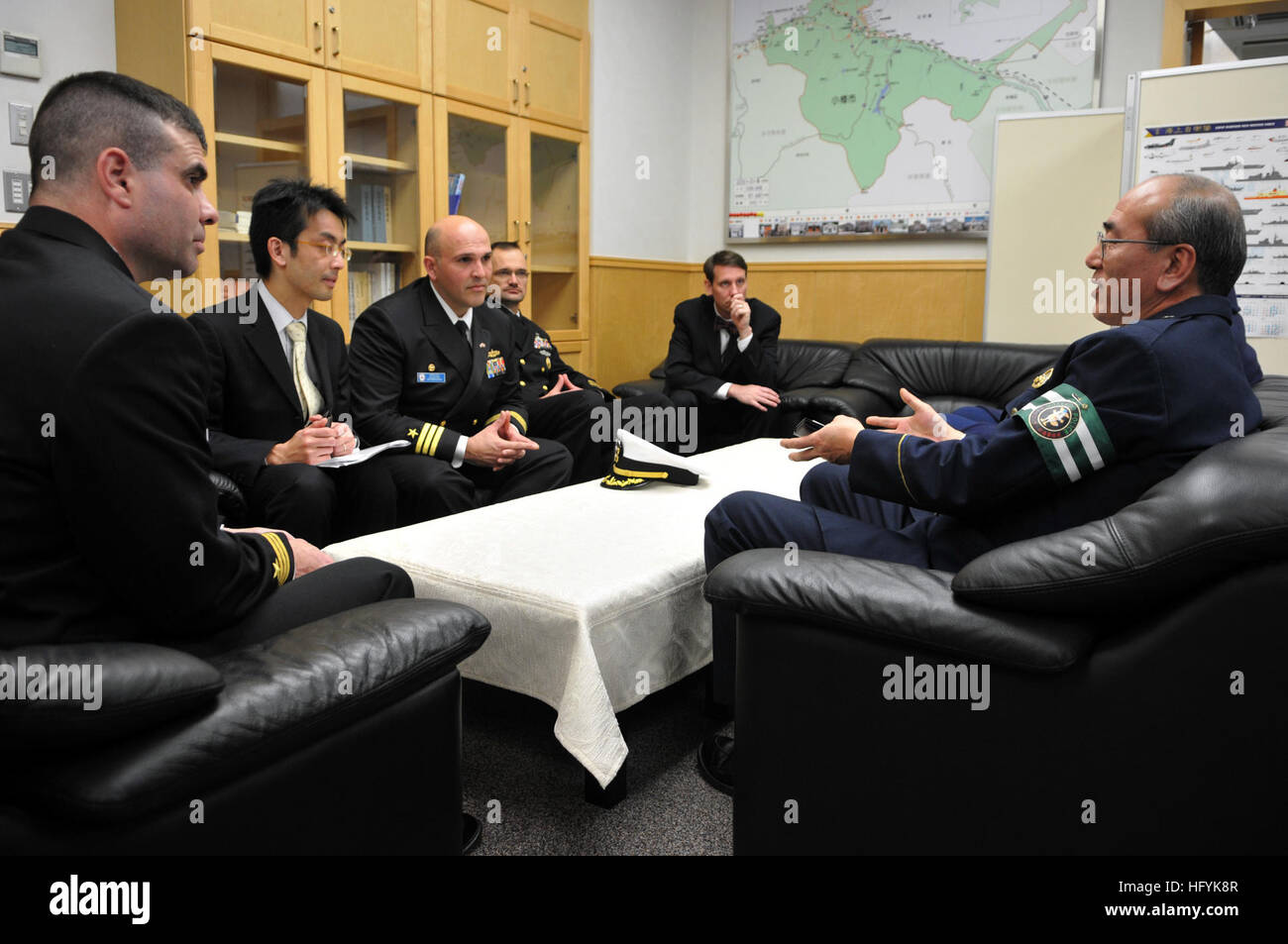 Commanding officer of uss fitzgerald ddg 62 hi-res stock photography ...