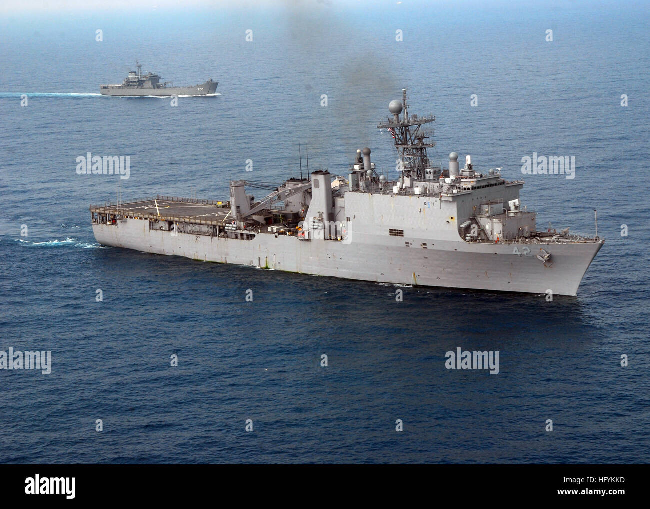 110214-N-8607R-417 GULF OF THAILAND (Feb. 14, 2011) The forward ...